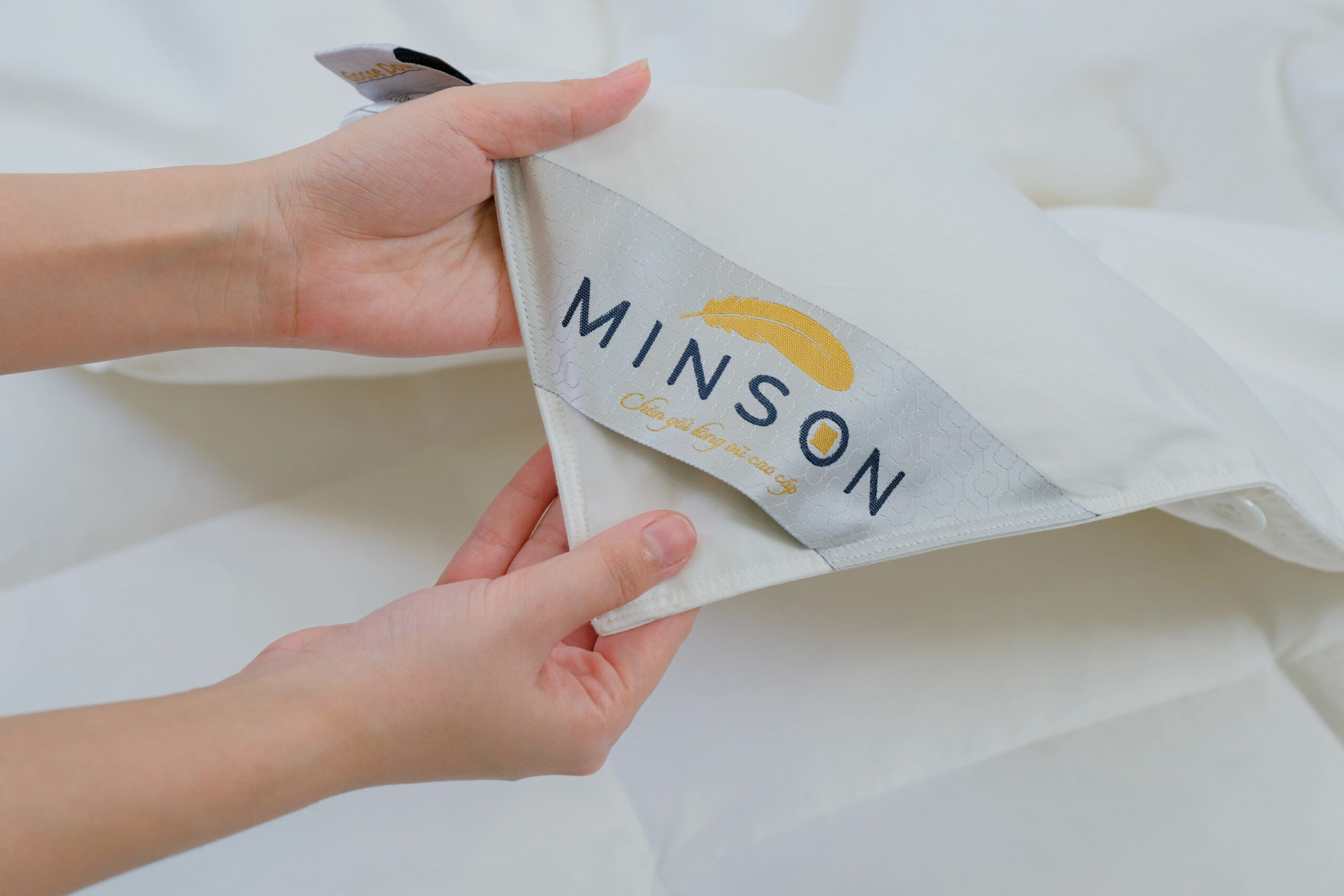 Tại sao topper nệm lông vũ được ưa chuộng? - Chăn gối lông vũ Minson